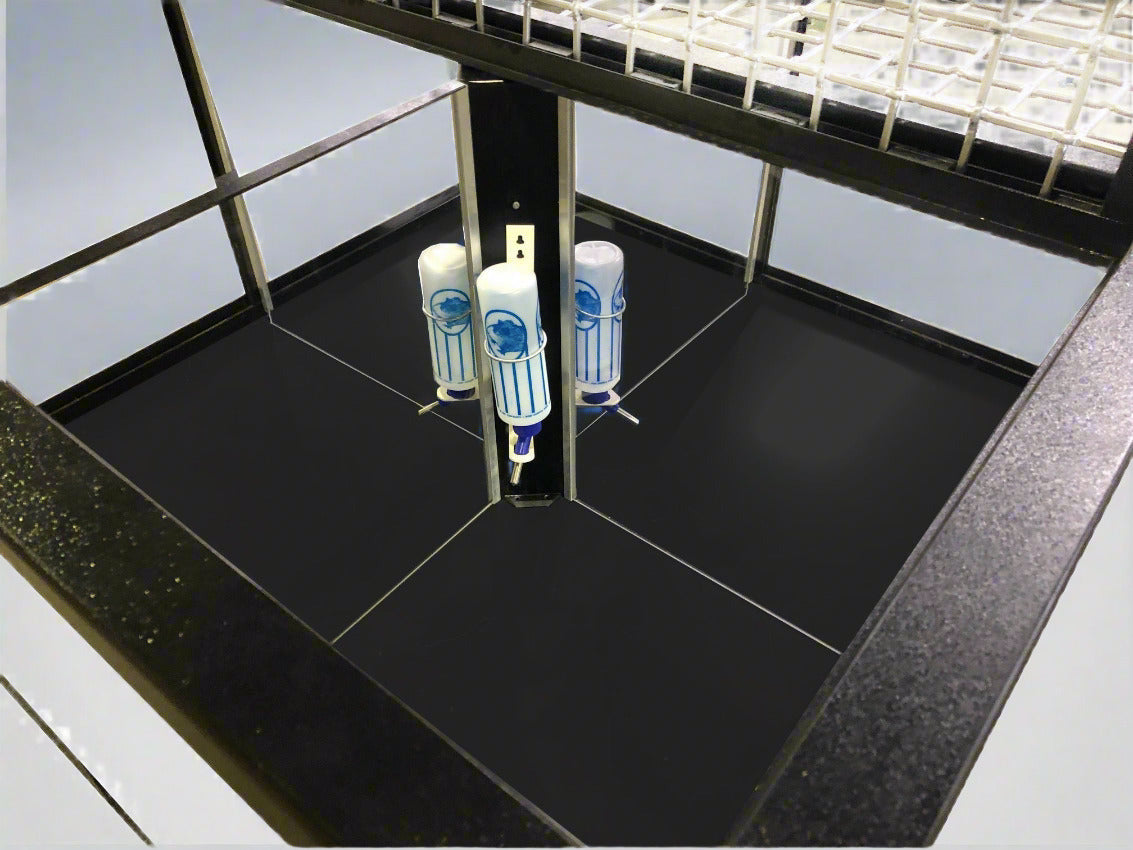 Open Top Rolling Critter Display – DAS