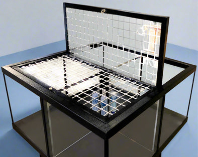 Open Top Rolling Critter Display – DAS